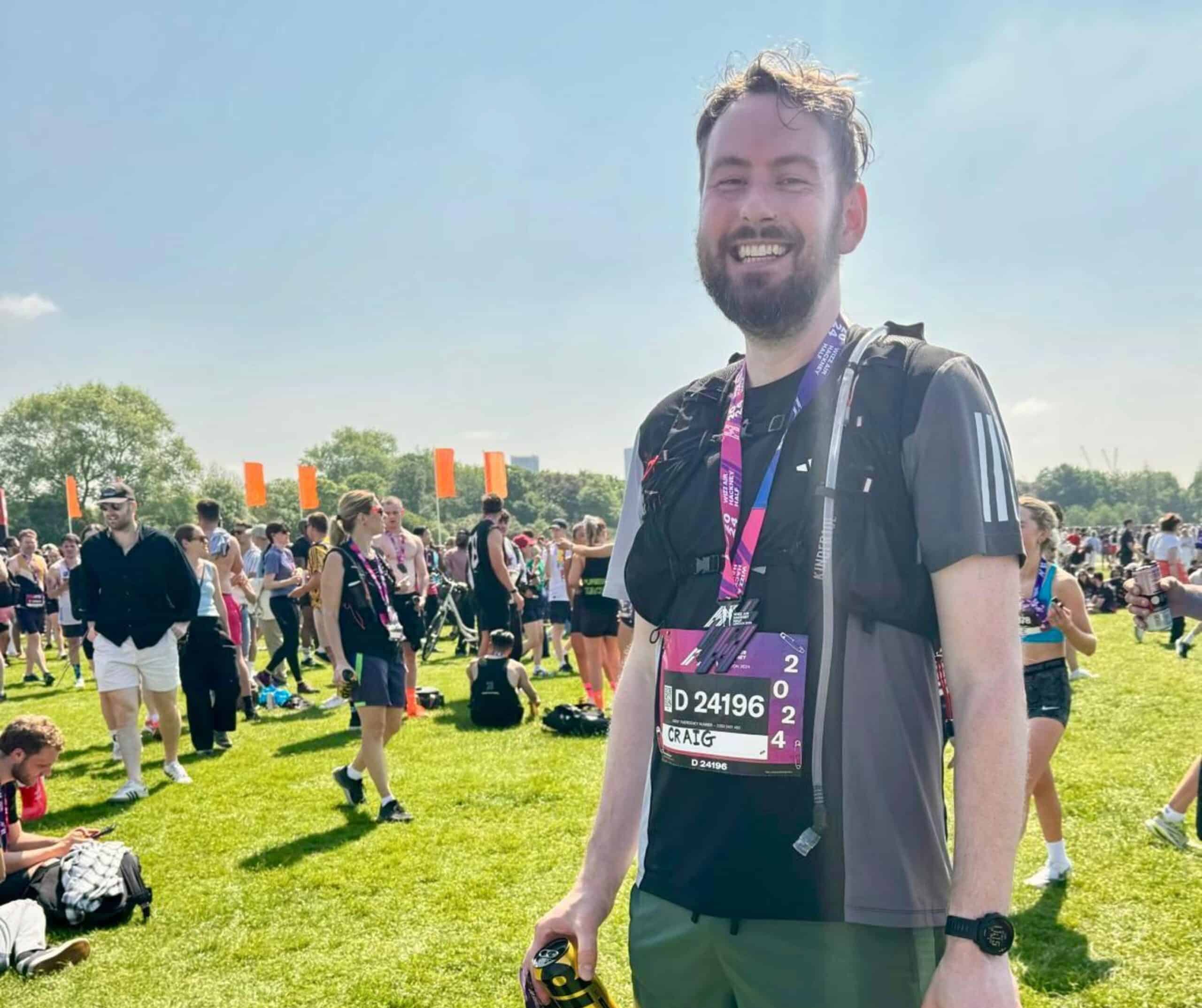 Craig Takes On Hackney Half - Action Syria